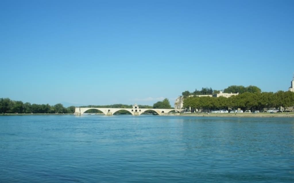 Billet de train Paris Avignon pas cher dès 17 euros | Tictactrip.eu